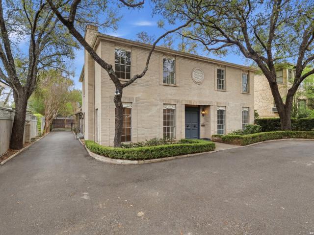 486 E Olmos Dr, Olmos Park, TX 78212 | MLS #1954