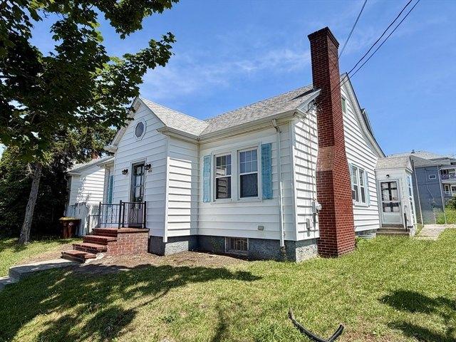 486 King St, Fall River, MA 02724