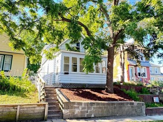 486 Lawson Ave W, Saint Paul, MN 55117