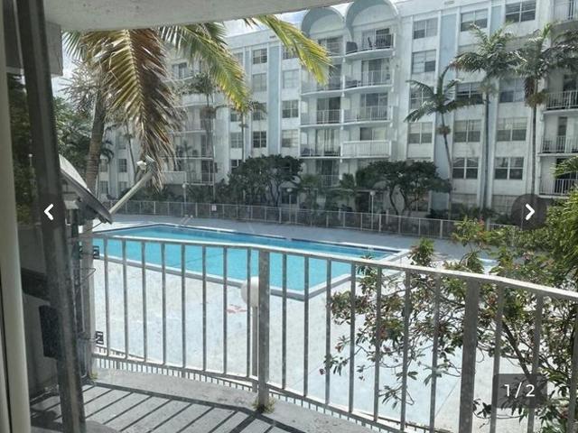 486 NW 165th St Rd Apt B206, Miami, FL 33169
