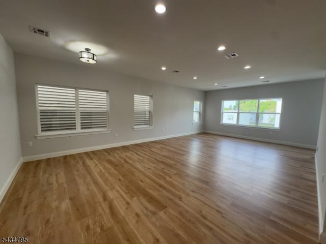 486 S 19Th St 2nd Fl