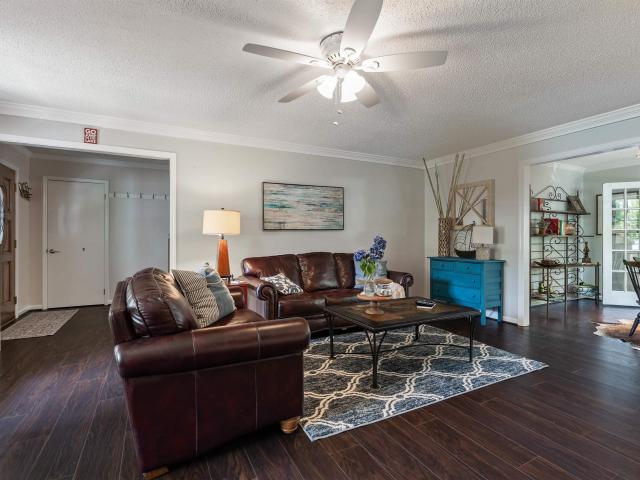 486 S Lakeshore Drive