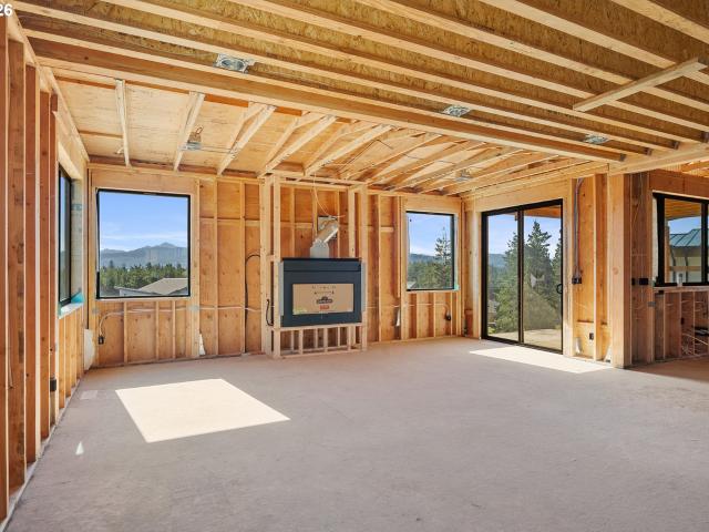 486 Seaview DR