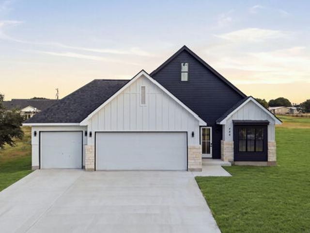 486 Wood View Cir