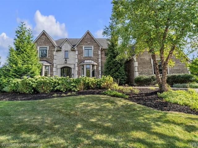 48759 Veneto Dr, Novi, MI 48167