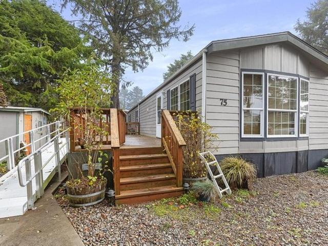 4875 N Highway 101 Spc 75, Depoe Bay, OR 97341