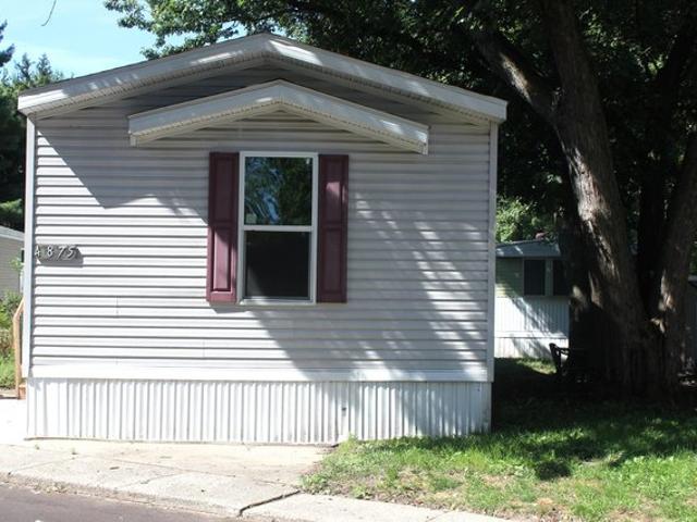 4875 Pamela Ave SE, Kentwood, MI 49548