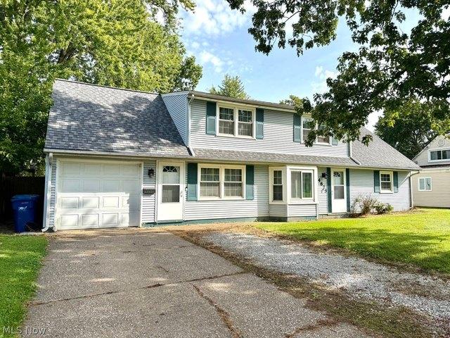 4875 Redwood Dr, Sheffield Lake, OH 44054