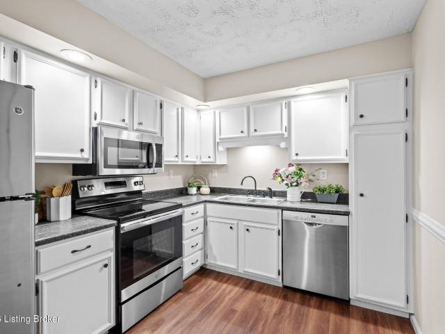4875 Sherburn Ln UNIT 2J