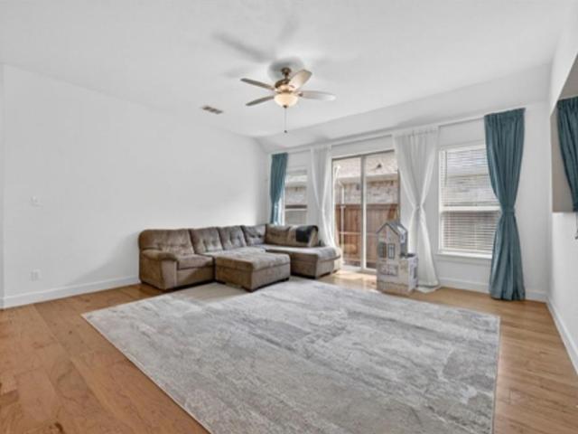 4876 Connor Place