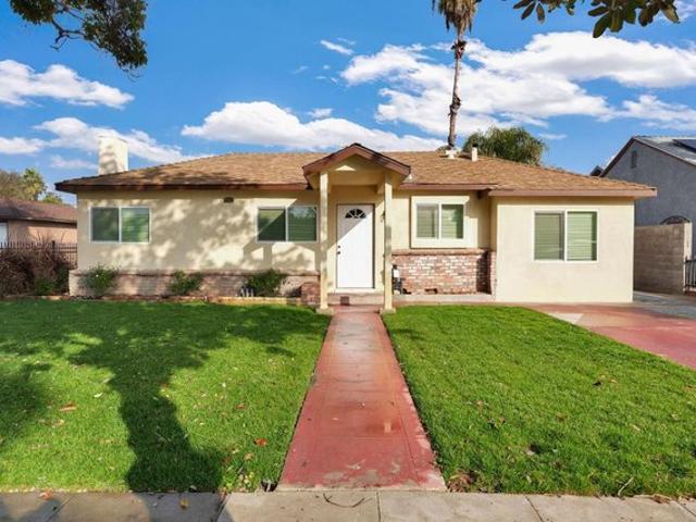 4877 E Illinois Ave, Fresno, CA 93727
