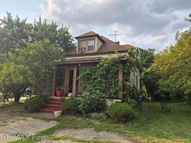 4879 E 9 Mile Road
