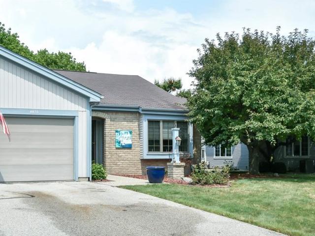 4870 Appletree Ln, Bay City, MI 48706