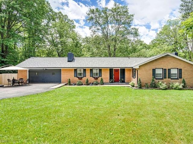 4870 Logan Way, Hubbard, OH 44425