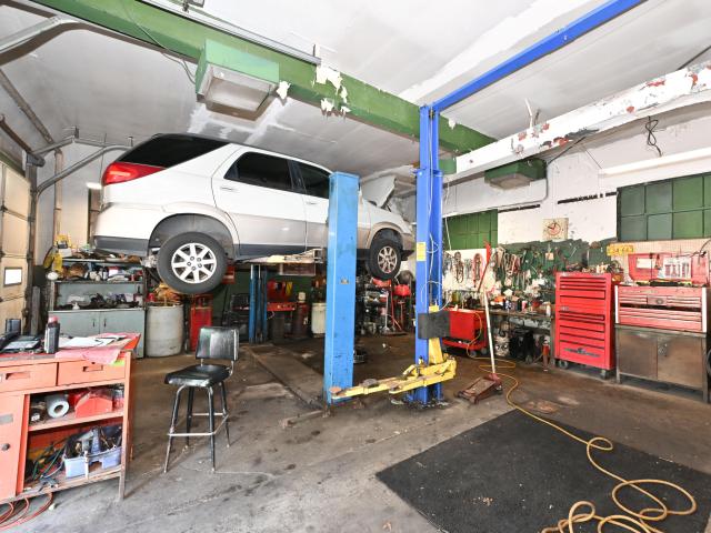 4870 W Fond Du Lac Ave