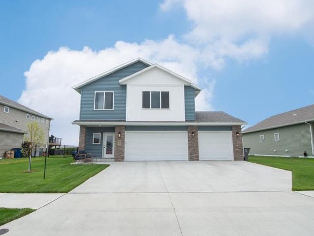 4871 Hampton Cir S, Moorhead, MN 56560