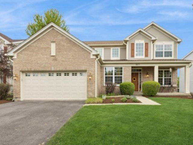4871 Thistle Ln, Lake in the Hills, IL 60156