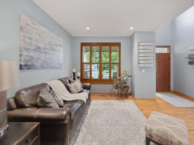 4871 Thistle Lane