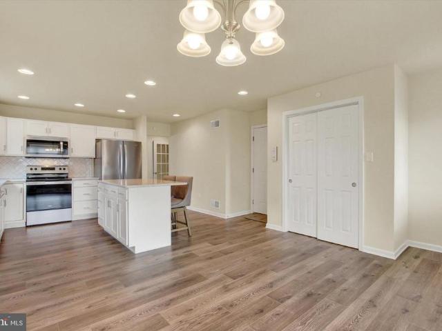 4872 Orchid Way