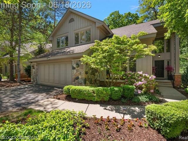 4872 Cliffside Dr, West Bloomfield Township, MI 48323