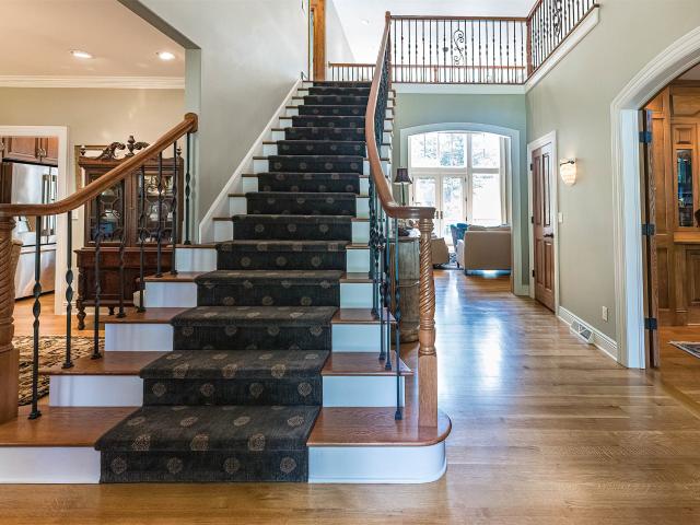 4873 equestrian drive