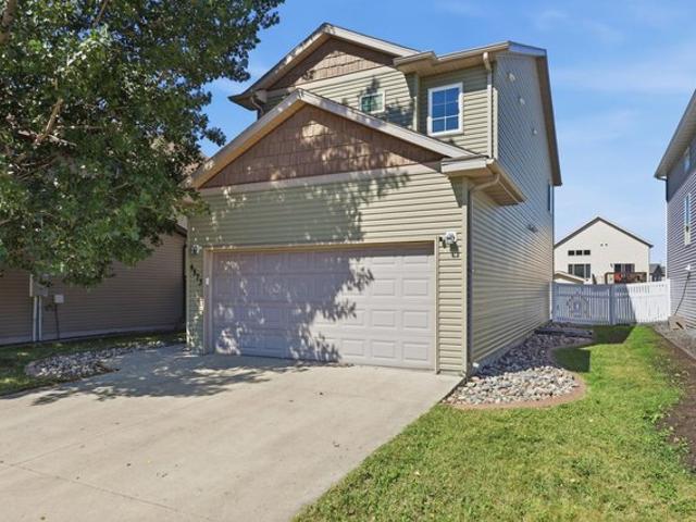4873 53rd St S, Fargo, ND 58104