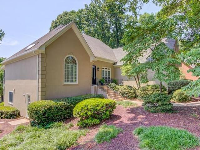 487 Coopers Pond Dr, Lawrenceville, GA 30044