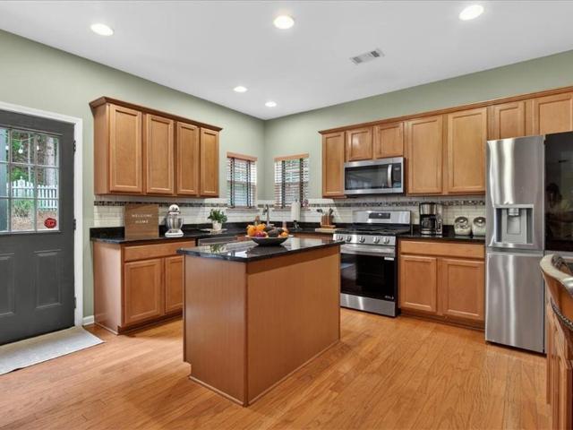 487 Highlands Loop