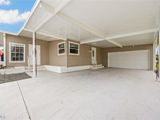 487 Jacklin Ln, North Fort Myers, FL 33903 | MLS #2025011 | Compass