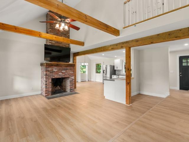 487 Long Plain Rd