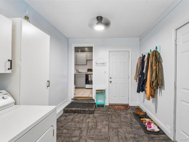 487 Mastic Road