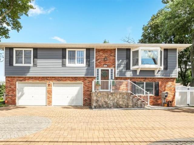 487 Nicolls Rd, Deer Park, NY 11729