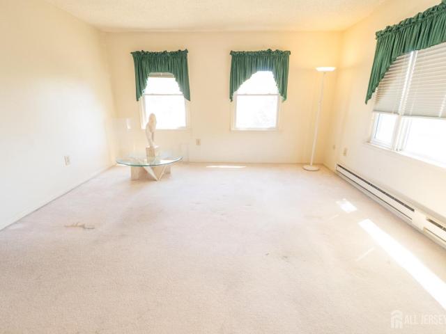487 Somerset Lane N