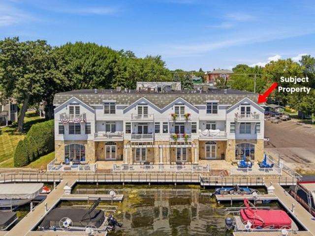 487 Park Dr Unit 301, Green Lake, WI 54941