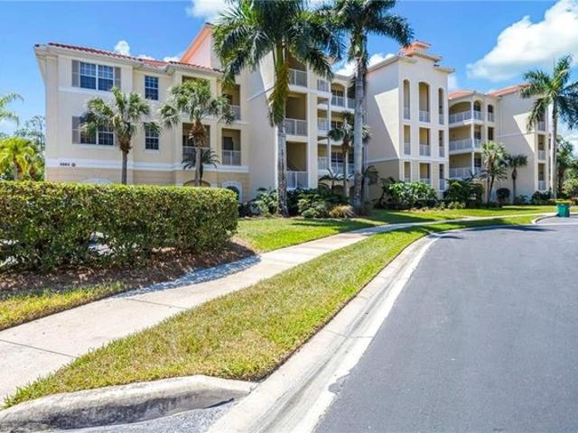 4884 Hampshire Ct Apt 203, Naples, FL 34112