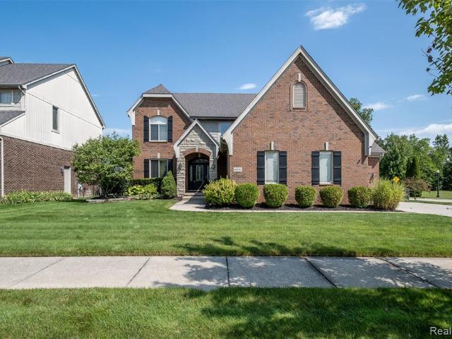 48850 Austrian Pine Drive
