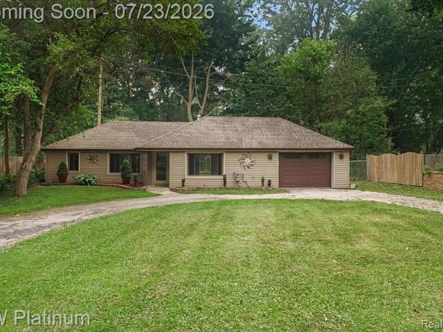 4885 Lakeshore Road