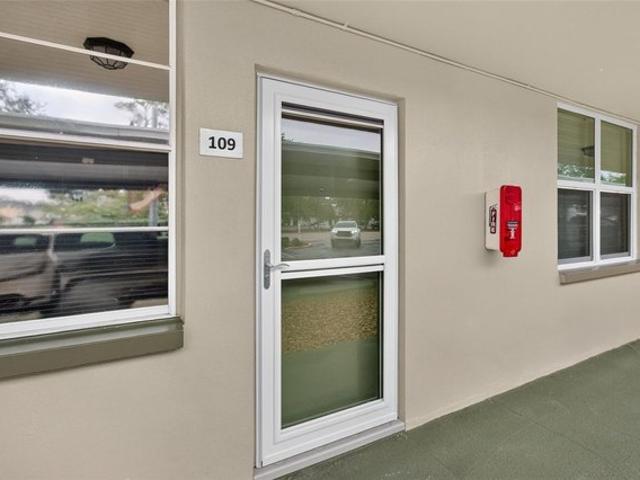 4885 1st St NE Apt 109, Saint Petersburg, FL 33703