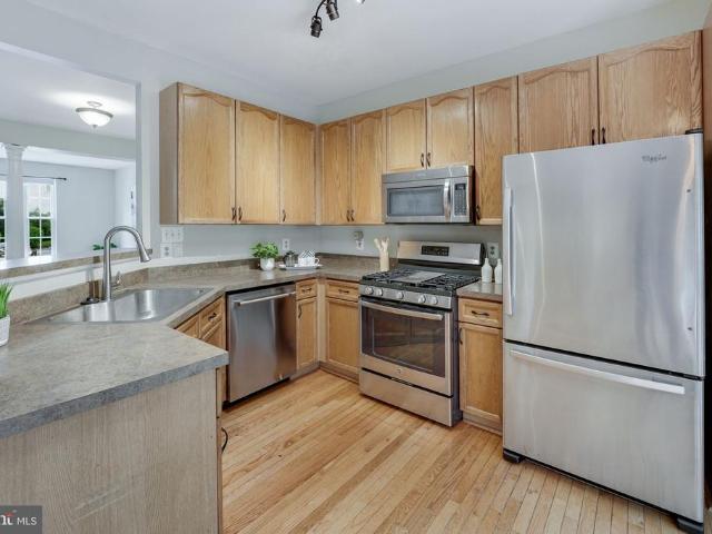 4888 Ebb Tide Court