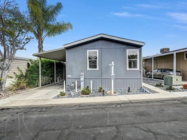 4888 1/2 Old Cliffs Rd, San Diego, CA 92120