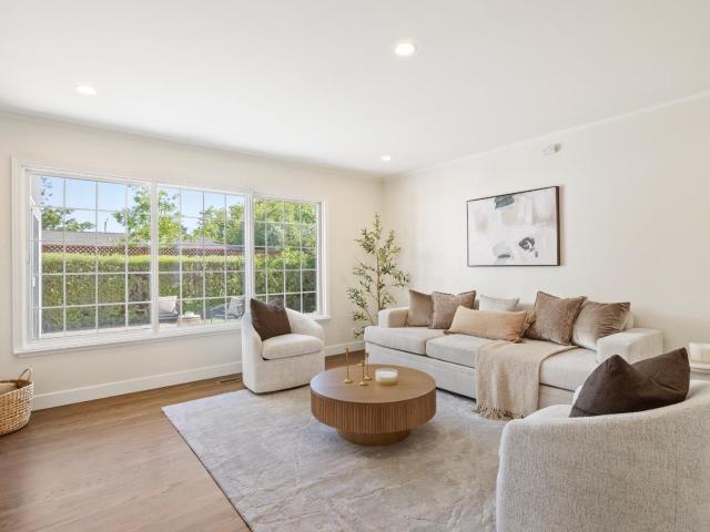 4889 Clarendon Drive