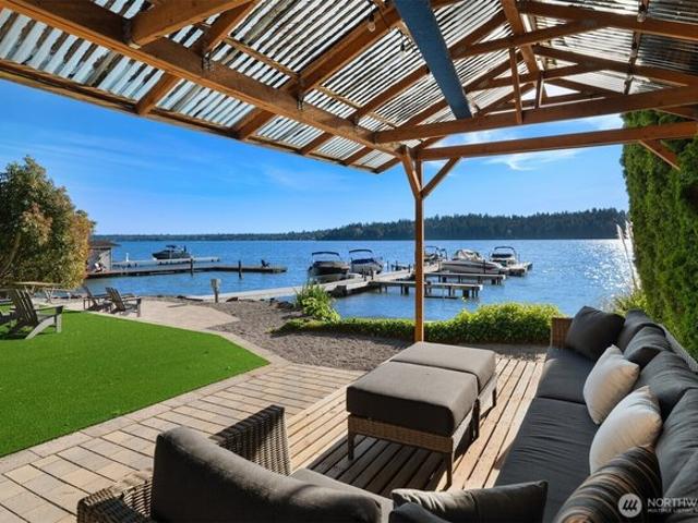 4889 Forest Ave SE, Mercer Island, WA 98040