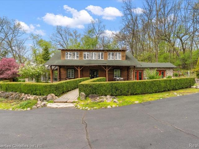 4880 Algonquin Boulevard