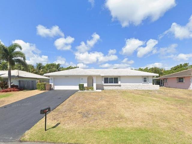4881 NW 5th Ln, Boca Raton, FL 33431