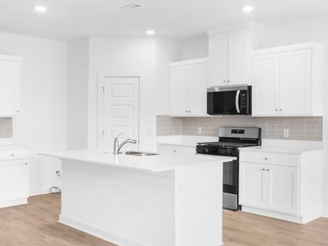 4881 W Succulent St, Fayetteville, AR 72704