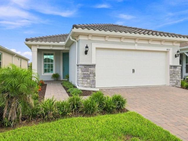 4883 Nixie Ave, Melbourne, FL 32940