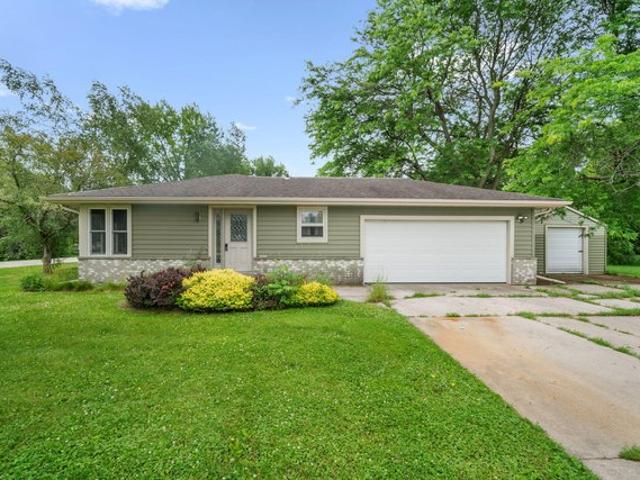 4883 Lois Ln, West Bend, WI 53095