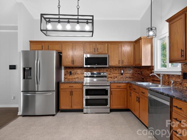 4883 Renfrew Drive