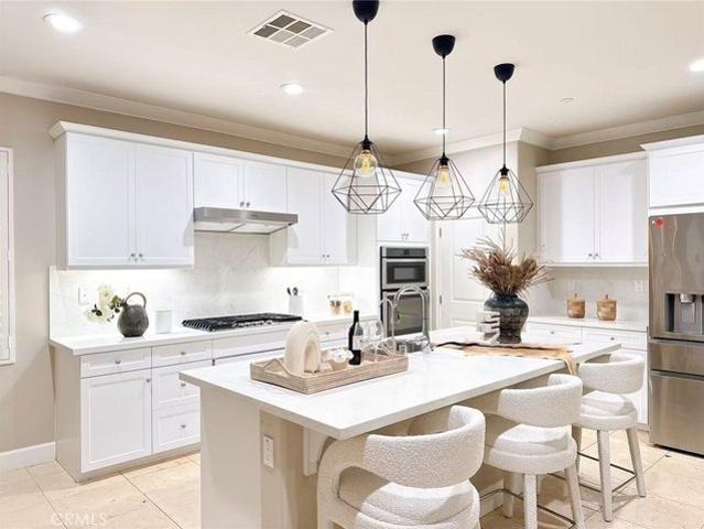 4883 S Bountiful Trl, Ontario, CA 91762