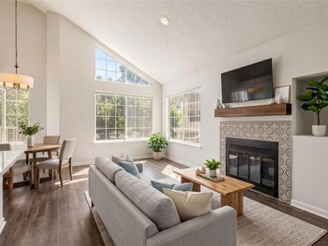 4883 White Rock Cir Apt D, Boulder, CO 80301